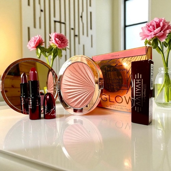 Revolution | Makeup | Revolution Glow Splendour Ultra Glow Luminous ...